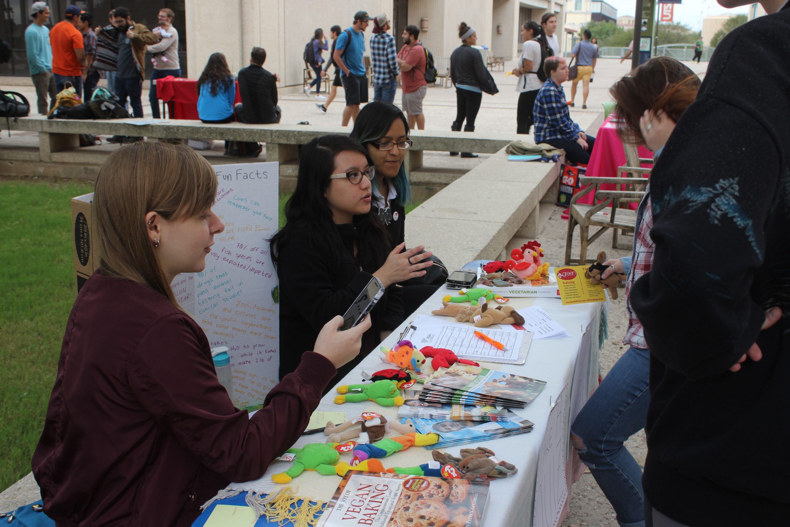UTSA Animal Rights Club spreads awareness on veganism – The Paisano